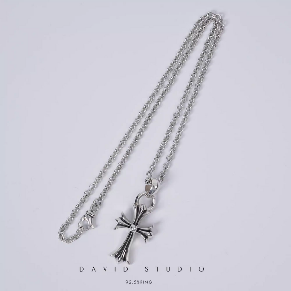 Small Cross Pendant With Bail – Roll Chain | David Studio – David_Studio